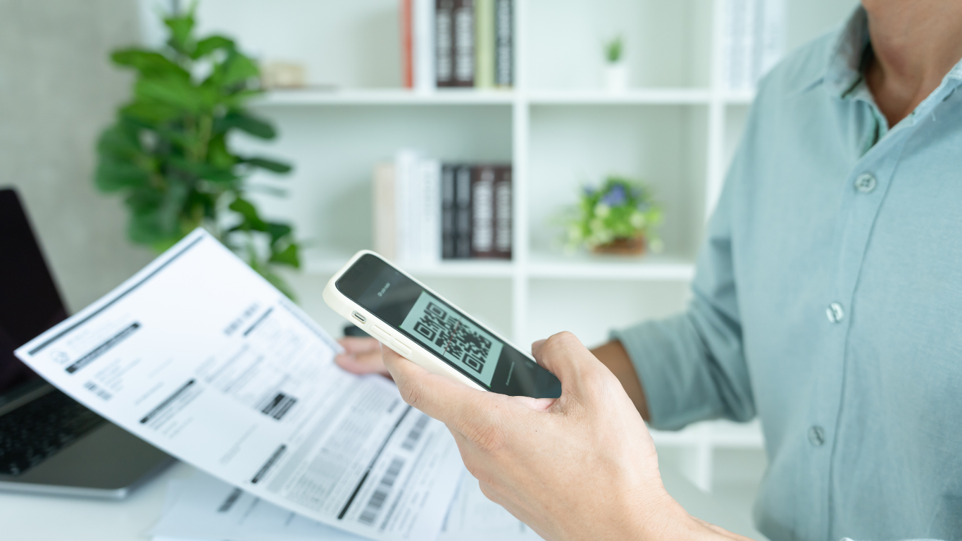 Mandatory display of QR Codes assigned to business permits - ParFi Group